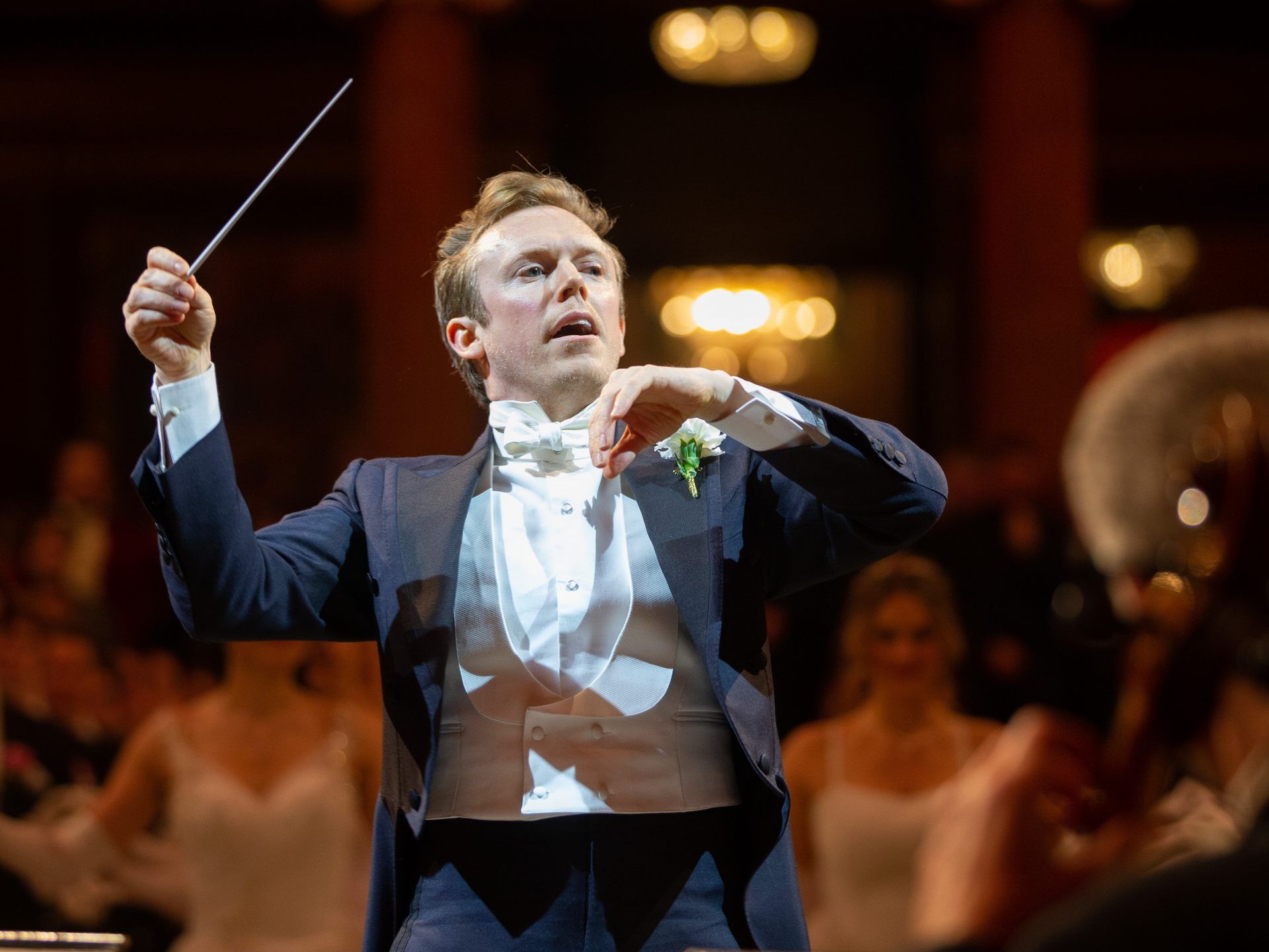 Dirigent Daniel Harding muss Opernball-Eröffnung absagen - VIENNA.AT