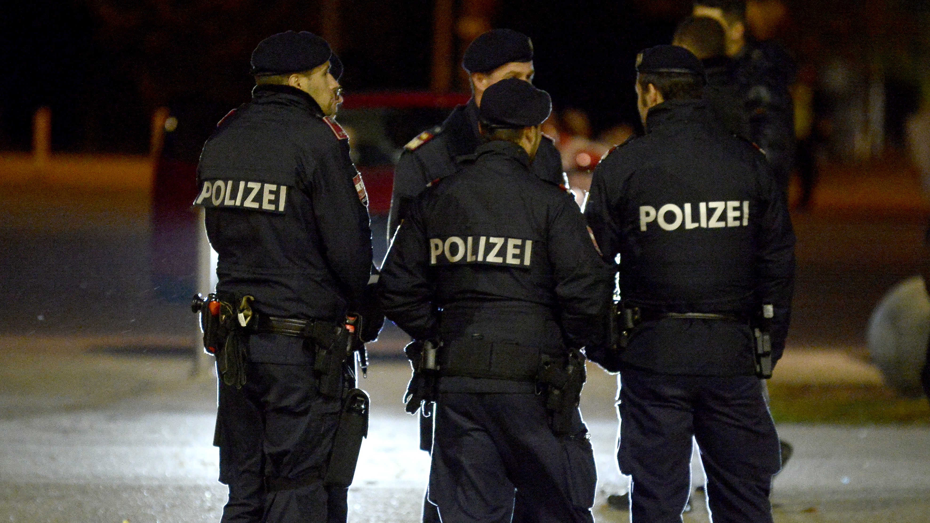 Übung der Polizei im und um das Wiener Landesgericht am Freitag ...