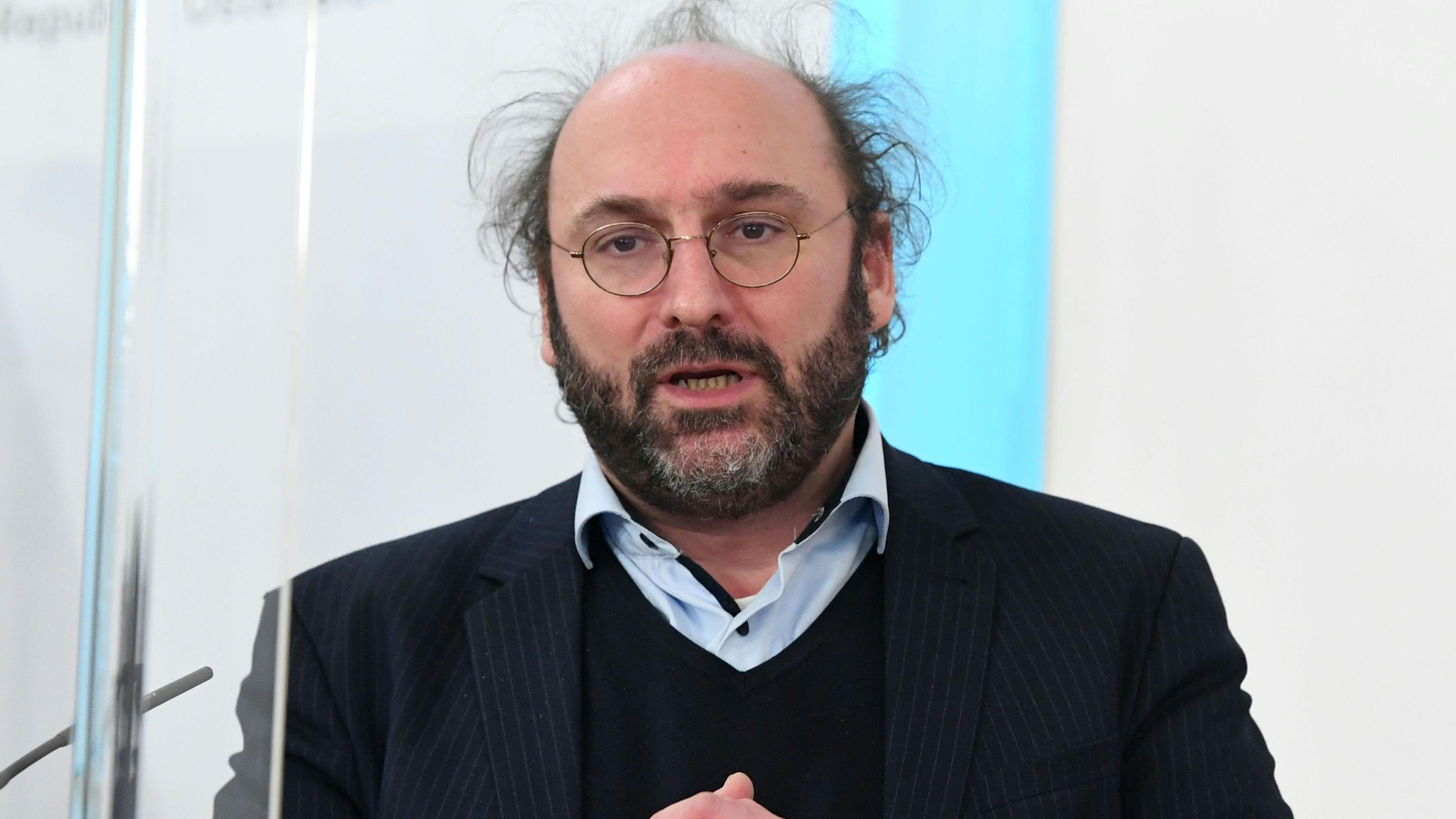 Christian Riedl stellt neuen Rekord beim Millennium Tower Run Up auf ...